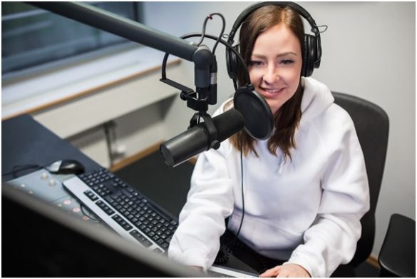 Different Categories of Boom Arm: Setting Up Home Studio